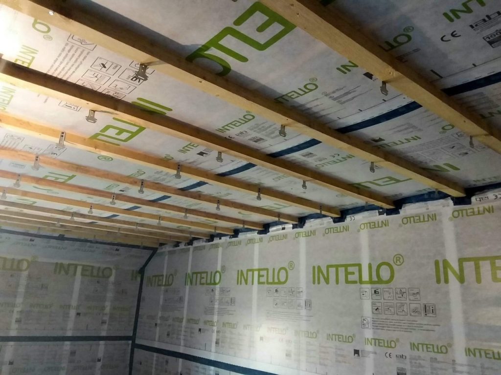 Isolation des rampants et murs - Hélios Habitat - Fougères - Rennes - Vitré